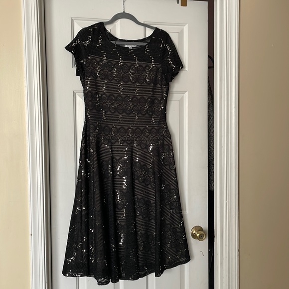 NorthStyle | Dresses | Used Black Ladies Semi Formal Dress Size | Poshmark